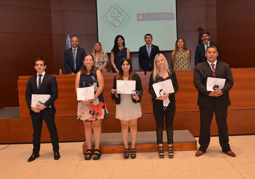 JURA 14 DE OCTUBRE - BIENVENIDAS Y BIENVENIDOS NUEVOS COLEGAS - Colegio de Abogados y ...