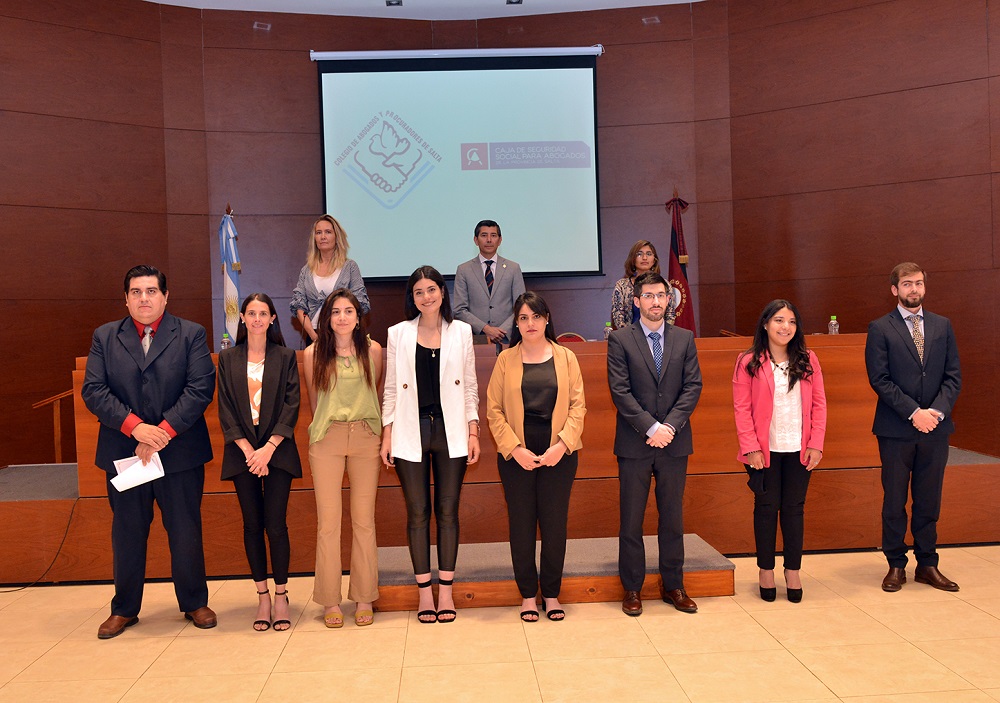 JURA 27 DE OCTUBRE - BIENVENIDAS Y BIENVENIDOS NUEVOS COLEGAS - Colegio de Abogados y ...