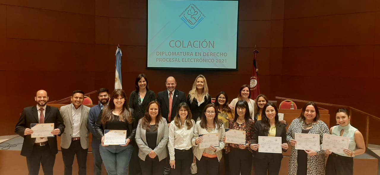 Acto colación de grado Diplomatura en Derecho Procesal Electrónico y Conferencia Dr. Hernan ...